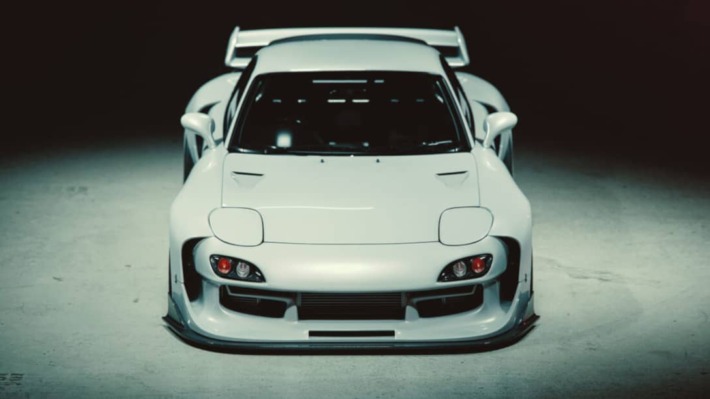 FD3S RX-7の大迫力なワイドボディキット – 車知楽